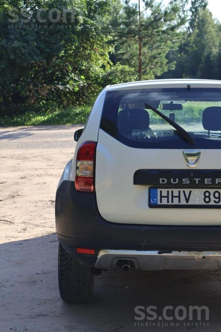 White Dacia Duster 2015 in Rezekne, with an engine capacity of 1.50 L and mileage of 260 thousand km for 2200 €, photo 8 on AUTOMOTO.COM.LV