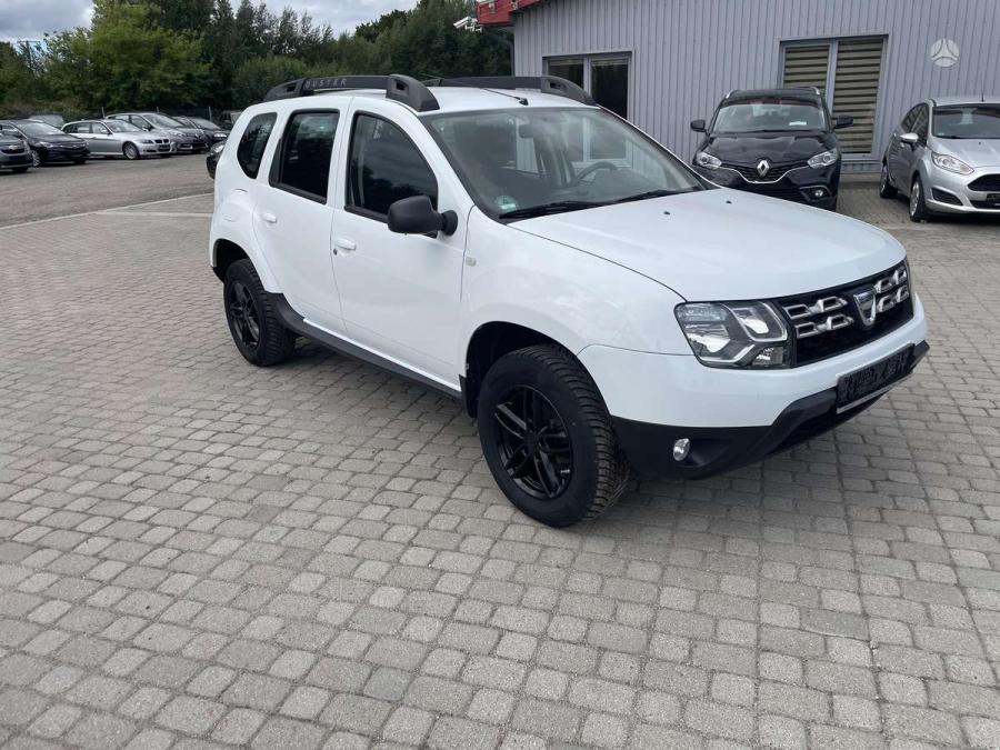 Balts Dacia Duster 2015 Radviliškis, ar dzinēja tilpumu 1.60 L un nobraukumu 112 tūkst. km par 5999 €, foto 3 vietnē AUTOMOTO.COM.LV