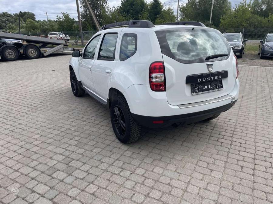 Balts Dacia Duster 2015 Radviliškis, ar dzinēja tilpumu 1.60 L un nobraukumu 112 tūkst. km par 5999 €, foto 6 vietnē AUTOMOTO.COM.LV