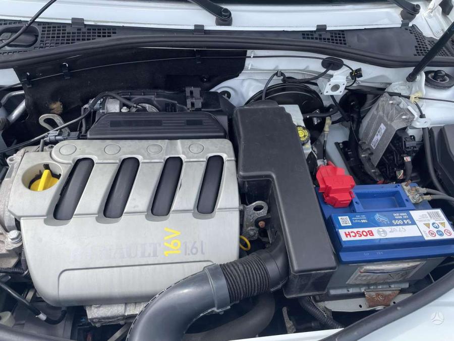 Balts Dacia Duster 2015 Radviliškis, ar dzinēja tilpumu 1.60 L un nobraukumu 112 tūkst. km par 5999 €, foto 7 vietnē AUTOMOTO.COM.LV