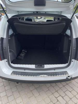 Balts Dacia Duster 2015 Radviliškis, ar dzinēja tilpumu 1.60 L un nobraukumu 112 tūkst. km par 5999 €, foto 8 vietnē AUTOMOTO.COM.LV