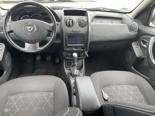White Dacia Duster 2015 in Radviliskis, with an engine capacity of 1.60 L and mileage of 112 thousand km for 5999 €, photo 10 on AUTOMOTO.COM.LV
