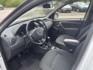 Balts Dacia Duster 2015 Radviliškis, ar dzinēja tilpumu 1.60 L un nobraukumu 112 tūkst. km par 5999 €, foto 13 vietnē AUTOMOTO.COM.LV