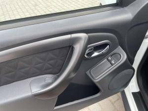Balts Dacia Duster 2015 Radviliškis, ar dzinēja tilpumu 1.60 L un nobraukumu 112 tūkst. km par 5999 €, foto 14 vietnē AUTOMOTO.COM.LV