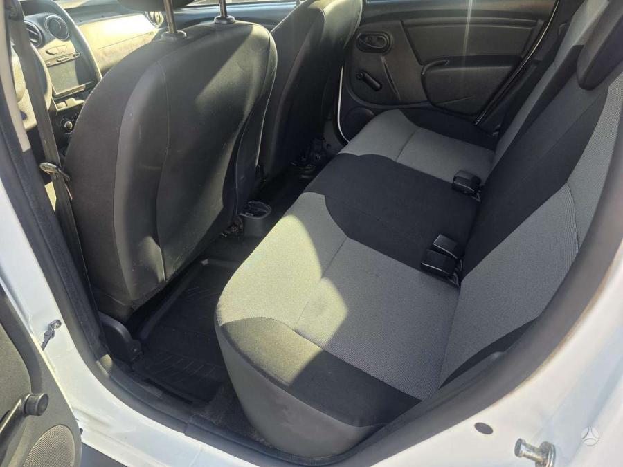 Balts Dacia Duster 2015 Marijampole, ar dzinēja tilpumu 1.60 L un nobraukumu 176 tūkst. km par 5800 €, foto 9 vietnē AUTOMOTO.COM.LV