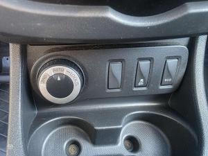 Balts Dacia Duster 2015 Marijampole, ar dzinēja tilpumu 1.60 L un nobraukumu 176 tūkst. km par 5800 €, foto 14 vietnē AUTOMOTO.COM.LV