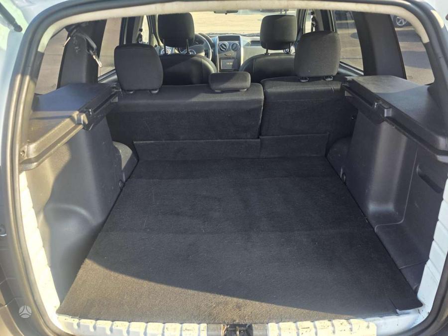 Balts Dacia Duster 2015 Marijampole, ar dzinēja tilpumu 1.60 L un nobraukumu 176 tūkst. km par 5800 €, foto 16 vietnē AUTOMOTO.COM.LV