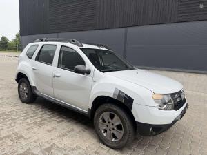 Белый Дачия Duster 2015 в Шяуляй, объемом двигателя 1.60 л и пробегом 250 тыс. км за 4650 €, фото  на AUTOMOTO.COM.LV