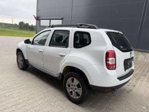White Dacia Duster 2015 in Siauliai, with an engine capacity of 1.60 L and mileage of 250 thousand km for 4650 €, photo 8 on AUTOMOTO.COM.LV