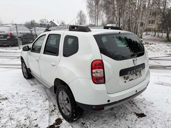White Dacia Duster 2016 in Ukmerge, with an engine capacity of 1.50 L and mileage of 285 thousand km for 4150 €, photo 8 on AUTOMOTO.COM.LV