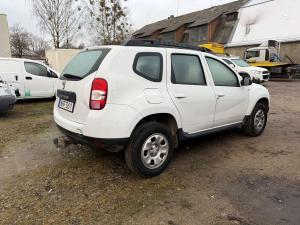 White Dacia Duster 2016 in Kaunas, with an engine capacity of 1.20 L and mileage of 159 thousand km for 4700 €, photo 2 on AUTOMOTO.COM.LV