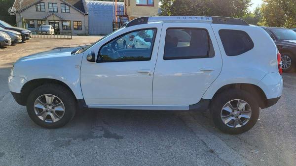 White Dacia Duster 2016 in Taurage, with an engine capacity of 1.46 L and mileage of 179 thousand km for 5700 €, photo 3 on AUTOMOTO.COM.LV