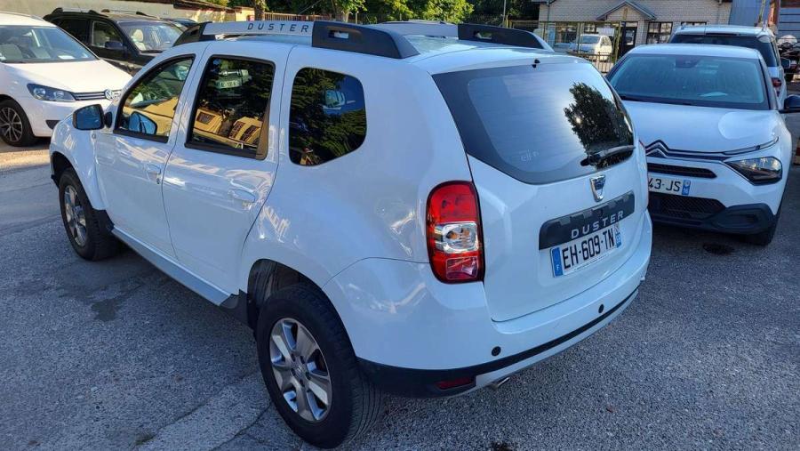 Balts Dacia Duster 2016 Tauragė, ar dzinēja tilpumu 1.46 L un nobraukumu 179 tūkst. km par 5700 €, foto 5 vietnē AUTOMOTO.COM.LV