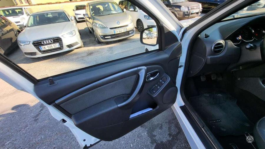 Balts Dacia Duster 2016 Tauragė, ar dzinēja tilpumu 1.46 L un nobraukumu 179 tūkst. km par 5700 €, foto 11 vietnē AUTOMOTO.COM.LV