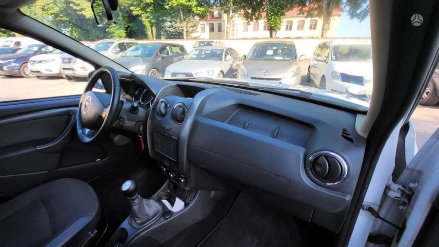 Balts Dacia Duster 2016 Tauragė, ar dzinēja tilpumu 1.46 L un nobraukumu 179 tūkst. km par 5700 €, foto 19 vietnē AUTOMOTO.COM.LV