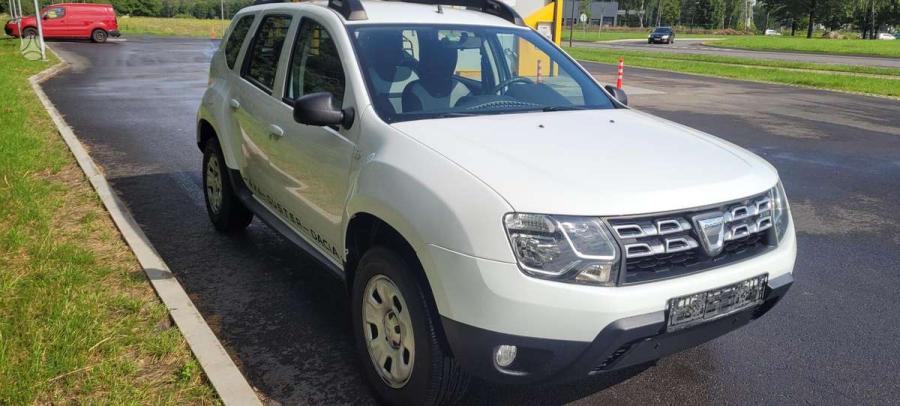 White Dacia Duster 2016 in Kaunas, with an engine capacity of 1.20 L and mileage of 156 thousand km for 5650 €, photo 1 on AUTOMOTO.COM.LV