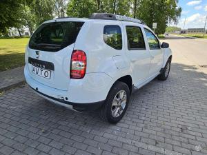 White Dacia Duster 2016 in Taurage, with an engine capacity of 1.46 L and mileage of 129 thousand km for 4800 €, photo 4 on AUTOMOTO.COM.LV