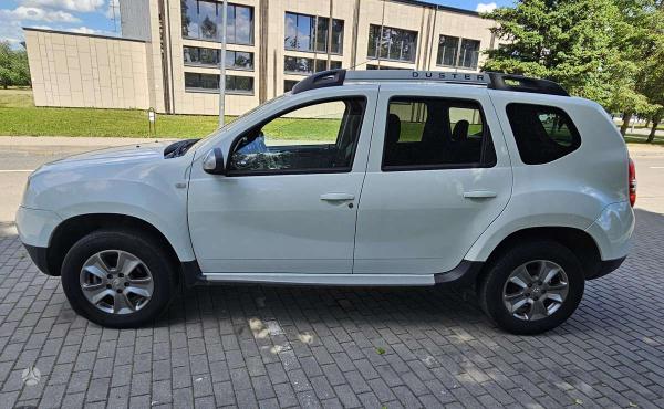 Balts Dacia Duster 2016 Tauragė, ar dzinēja tilpumu 1.46 L un nobraukumu 129 tūkst. km par 4800 €, foto 4 vietnē AUTOMOTO.COM.LV