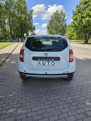 White Dacia Duster 2016 in Taurage, with an engine capacity of 1.46 L and mileage of 129 thousand km for 4800 €, photo 8 on AUTOMOTO.COM.LV