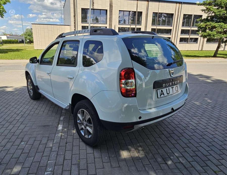 White Dacia Duster 2016 in Taurage, with an engine capacity of 1.46 L and mileage of 129 thousand km for 4800 €, photo 10 on AUTOMOTO.COM.LV