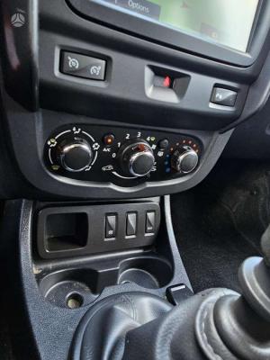 White Dacia Duster 2016 in Taurage, with an engine capacity of 1.46 L and mileage of 129 thousand km for 4800 €, photo 19 on AUTOMOTO.COM.LV