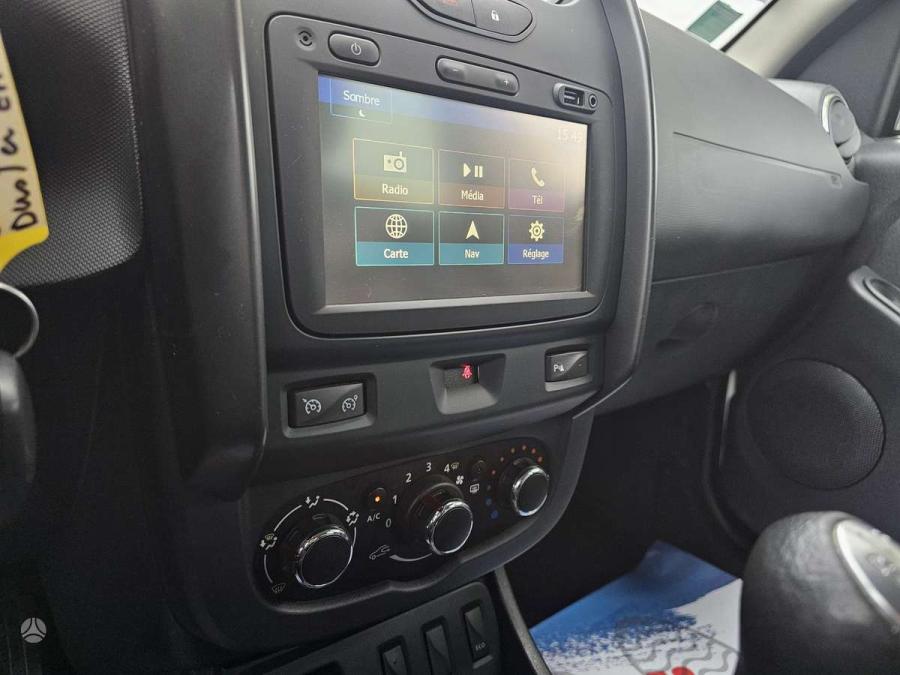 White Dacia Duster 2016 in Taurage, with an engine capacity of 1.20 L and mileage of 110 thousand km for 5900 €, photo 14 on AUTOMOTO.COM.LV