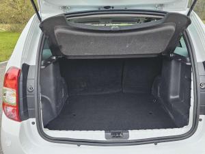White Dacia Duster 2016 in Taurage, with an engine capacity of 1.20 L and mileage of 110 thousand km for 5900 €, photo 19 on AUTOMOTO.COM.LV
