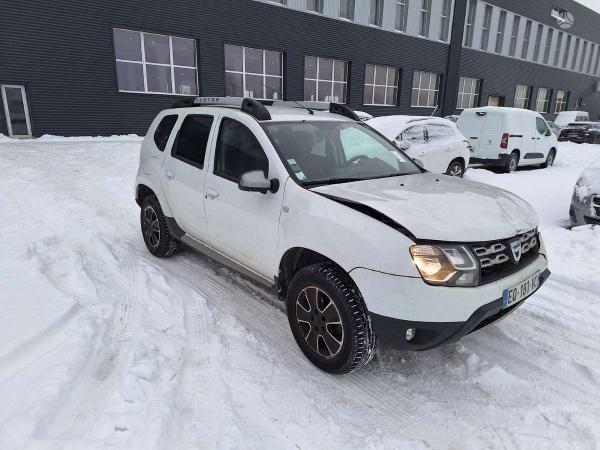 Balts Dacia Duster 2017 Tauragė, ar dzinēja tilpumu 1.20 L un nobraukumu 66 tūkst. km par 5700 €, foto 3 vietnē AUTOMOTO.COM.LV