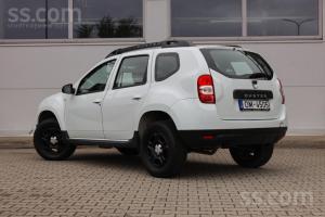 White Dacia Duster 2017 in Riga, with an engine capacity of 1.50 L and mileage of 0 thousand km for 4995 €, photo 5 on AUTOMOTO.COM.LV