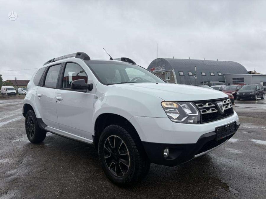White Dacia Duster 2017 in Radviliskis, with an engine capacity of 1.46 L and mileage of 285 thousand km for 6250 €, photo 3 on AUTOMOTO.COM.LV