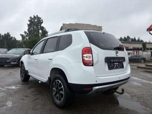 White Dacia Duster 2017 in Radviliskis, with an engine capacity of 1.46 L and mileage of 285 thousand km for 6250 €, photo 5 on AUTOMOTO.COM.LV