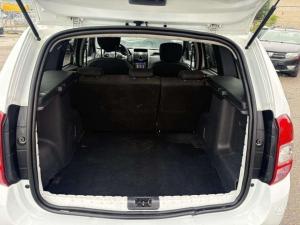 White Dacia Duster 2017 in Radviliskis, with an engine capacity of 1.46 L and mileage of 285 thousand km for 6250 €, photo 12 on AUTOMOTO.COM.LV