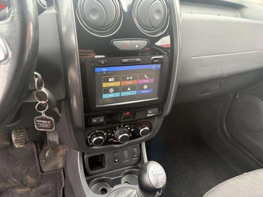White Dacia Duster 2017 in Radviliskis, with an engine capacity of 1.46 L and mileage of 285 thousand km for 6250 €, photo 17 on AUTOMOTO.COM.LV