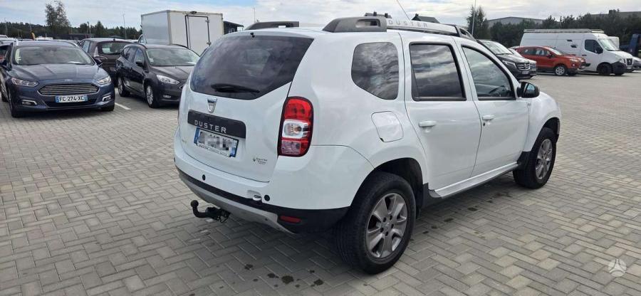 Balts Dacia Duster 2017 Tauragė, ar dzinēja tilpumu 1.20 L un nobraukumu 160 tūkst. km par 4200 €, foto 5 vietnē AUTOMOTO.COM.LV