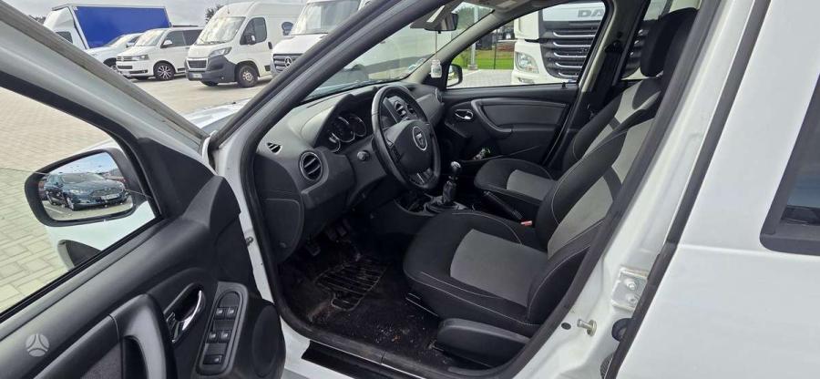 Balts Dacia Duster 2017 Tauragė, ar dzinēja tilpumu 1.20 L un nobraukumu 160 tūkst. km par 4200 €, foto 10 vietnē AUTOMOTO.COM.LV