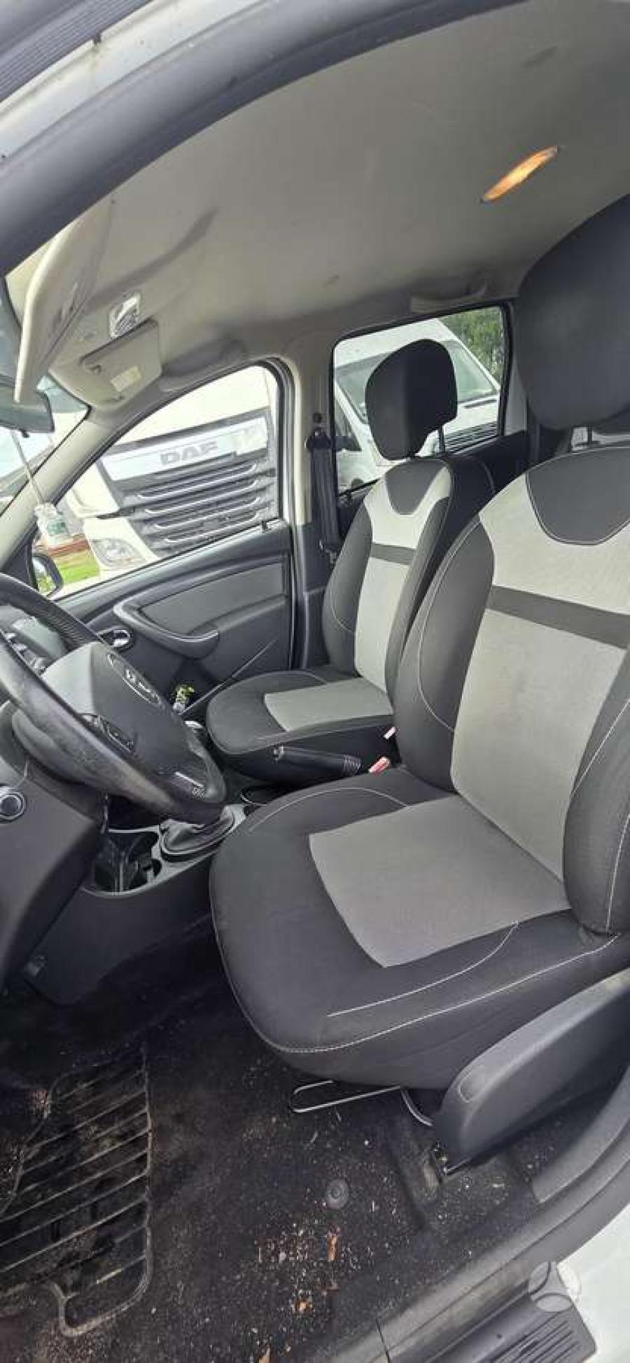 Balts Dacia Duster 2017 Tauragė, ar dzinēja tilpumu 1.20 L un nobraukumu 160 tūkst. km par 4200 €, foto 11 vietnē AUTOMOTO.COM.LV