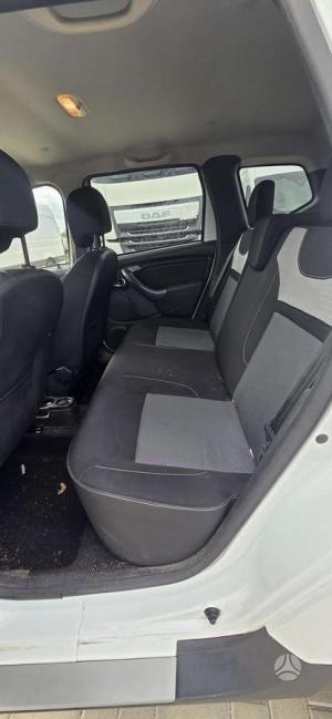 Balts Dacia Duster 2017 Tauragė, ar dzinēja tilpumu 1.20 L un nobraukumu 160 tūkst. km par 4200 €, foto 12 vietnē AUTOMOTO.COM.LV