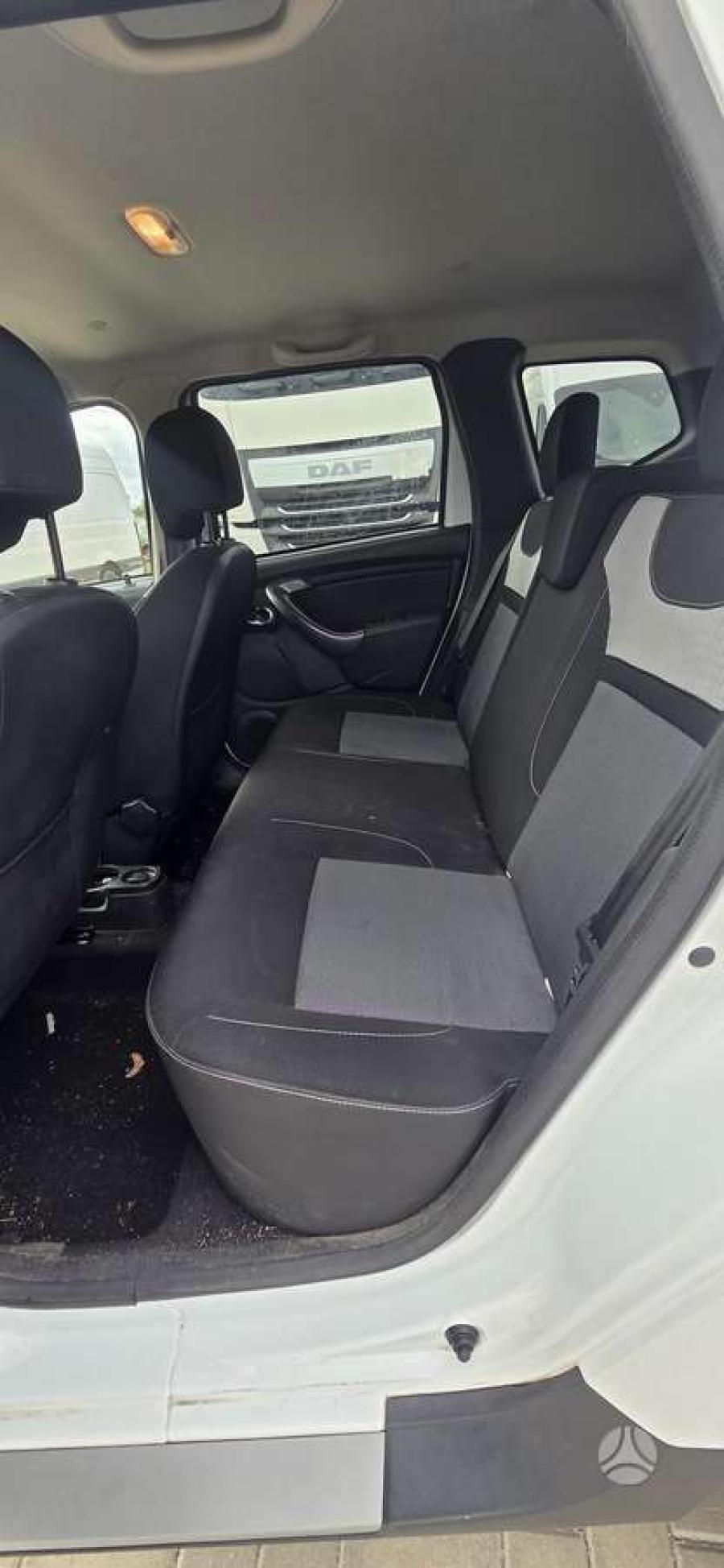 Balts Dacia Duster 2017 Tauragė, ar dzinēja tilpumu 1.20 L un nobraukumu 160 tūkst. km par 4200 €, foto 12 vietnē AUTOMOTO.COM.LV
