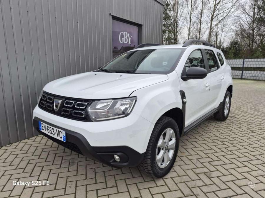 White Dacia Duster 2018 in Taurage, with an engine capacity of 1.50 L and mileage of 206 thousand km for 7600 €, photo 1 on AUTOMOTO.COM.LV
