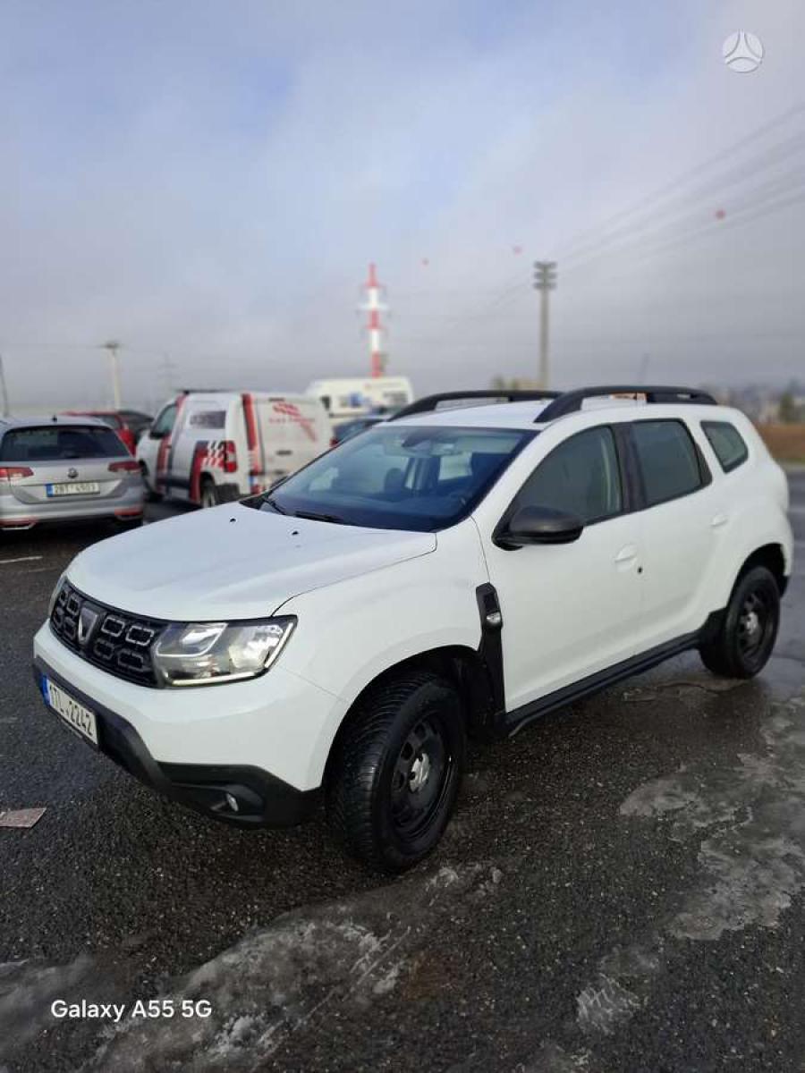 White Dacia Duster 2018 in Vilnius, with an engine capacity of 1.46 L and mileage of 194 thousand km for 7190 €, photo 3 on AUTOMOTO.COM.LV