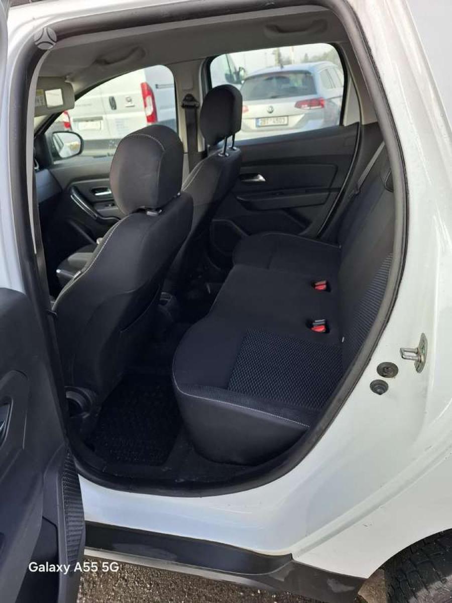 White Dacia Duster 2018 in Vilnius, with an engine capacity of 1.46 L and mileage of 194 thousand km for 7190 €, photo 15 on AUTOMOTO.COM.LV