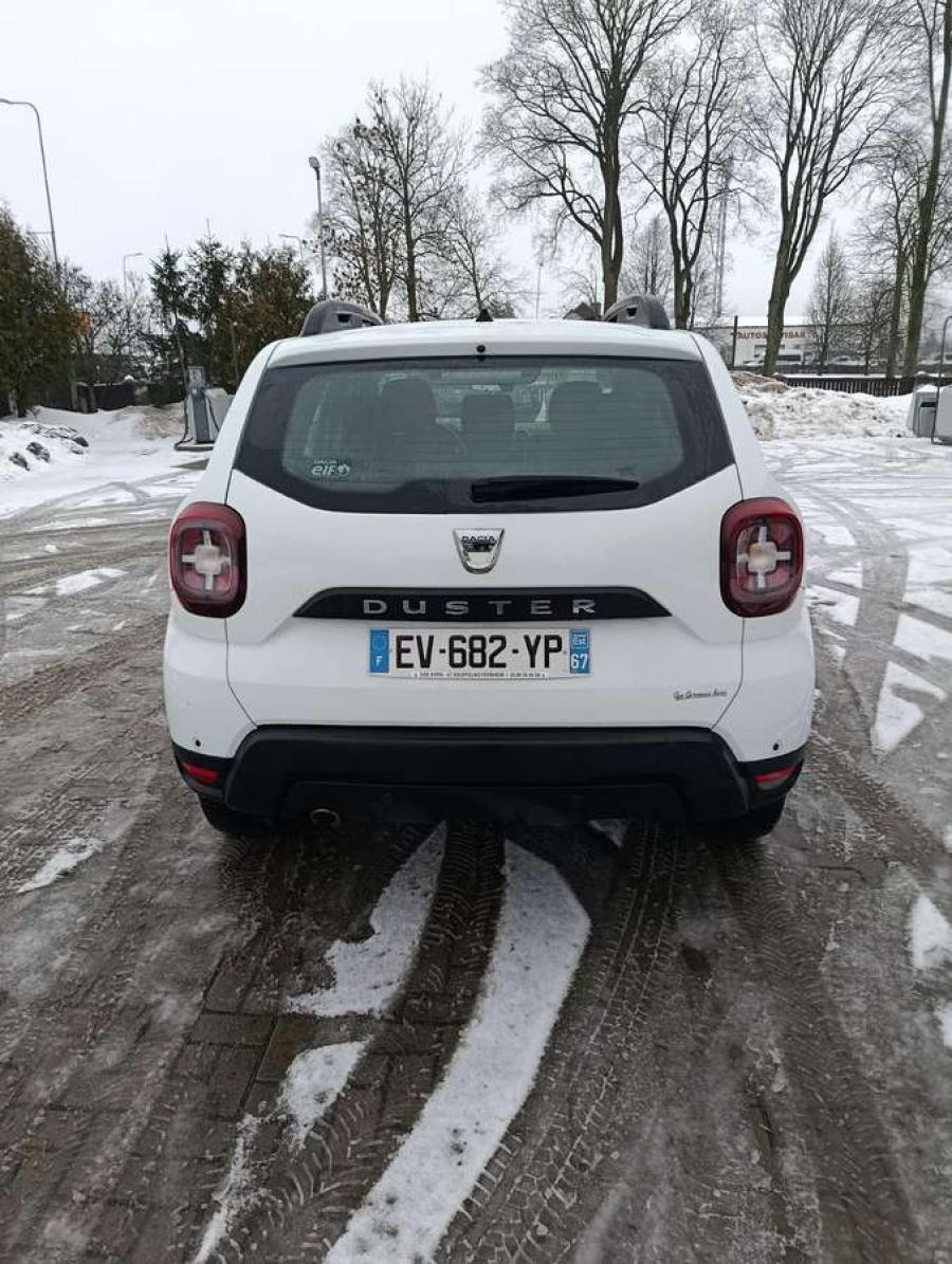 White Dacia Duster 2018 in Taurage, with an engine capacity of 1.50 L and mileage of 170 thousand km for 9200 €, photo 3 on AUTOMOTO.COM.LV