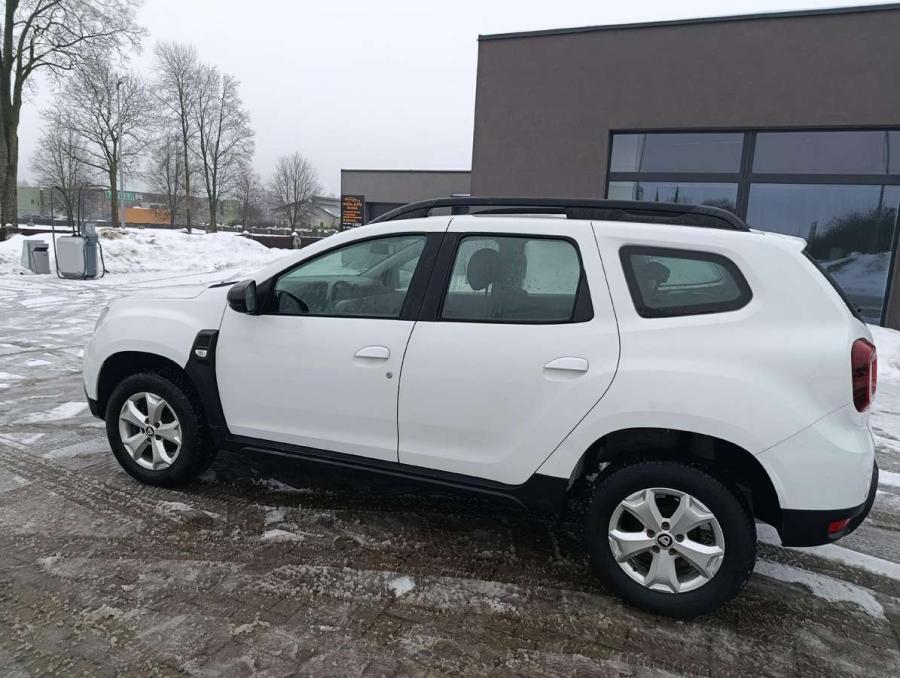 White Dacia Duster 2018 in Taurage, with an engine capacity of 1.50 L and mileage of 170 thousand km for 9200 €, photo 4 on AUTOMOTO.COM.LV