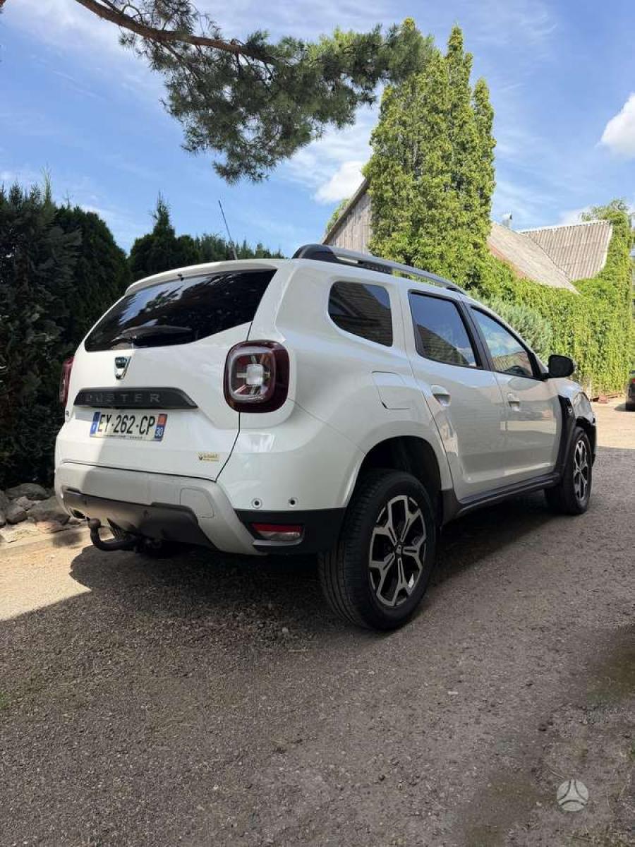 White Dacia Duster 2018 in Kaunas, with an engine capacity of 1.46 L and mileage of 172 thousand km for 6600 €, photo 6 on AUTOMOTO.COM.LV