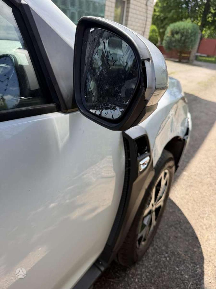 White Dacia Duster 2018 in Kaunas, with an engine capacity of 1.46 L and mileage of 172 thousand km for 6600 €, photo 13 on AUTOMOTO.COM.LV