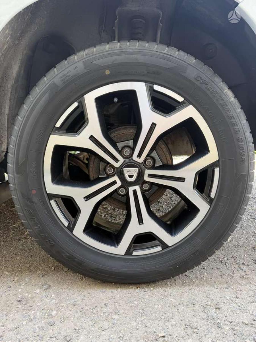 White Dacia Duster 2018 in Kaunas, with an engine capacity of 1.46 L and mileage of 172 thousand km for 6600 €, photo 17 on AUTOMOTO.COM.LV