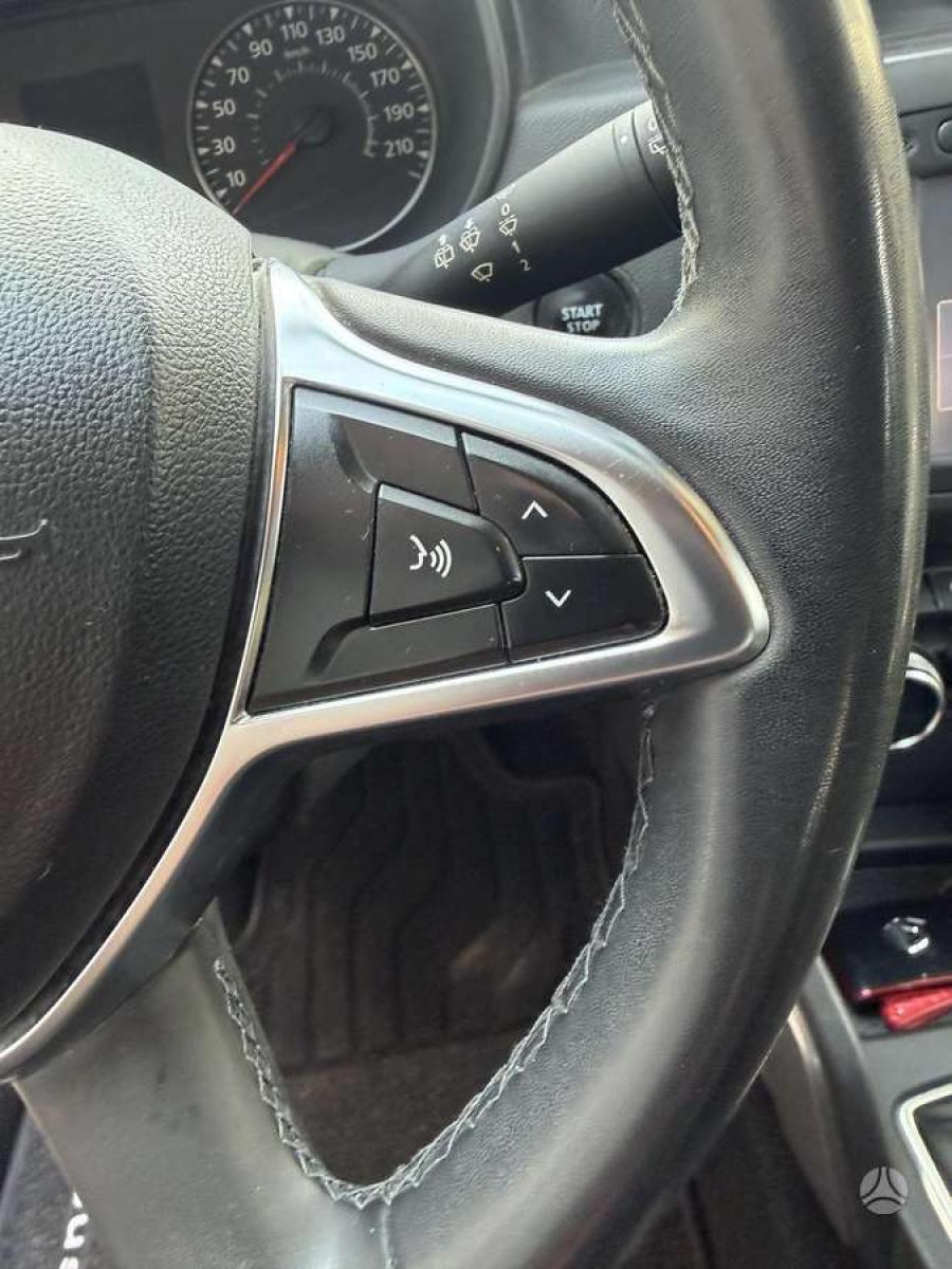 White Dacia Duster 2018 in Kaunas, with an engine capacity of 1.46 L and mileage of 172 thousand km for 6600 €, photo 29 on AUTOMOTO.COM.LV