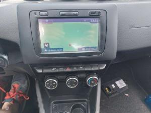 White Dacia Duster 2018 in Taurage, with an engine capacity of 1.60 L and mileage of 86 thousand km for 7900 €, photo 19 on AUTOMOTO.COM.LV