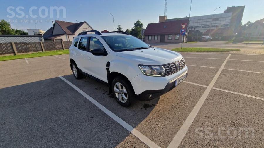 White Dacia Duster 2018 in Jekabpils, with an engine capacity of 1.50 L and mileage of 163 thousand km for 8200 €, photo 3 on AUTOMOTO.COM.LV