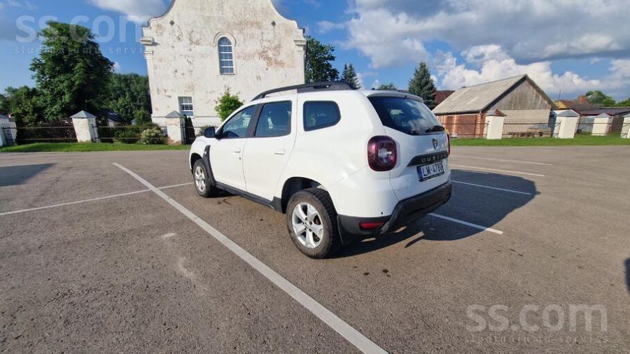White Dacia Duster 2018 in Jekabpils, with an engine capacity of 1.50 L and mileage of 163 thousand km for 8200 €, photo 5 on AUTOMOTO.COM.LV